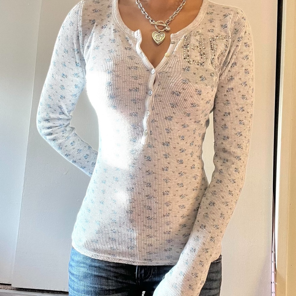 Super Rare Vs Pink Early 2000s Floral Henley - Gem